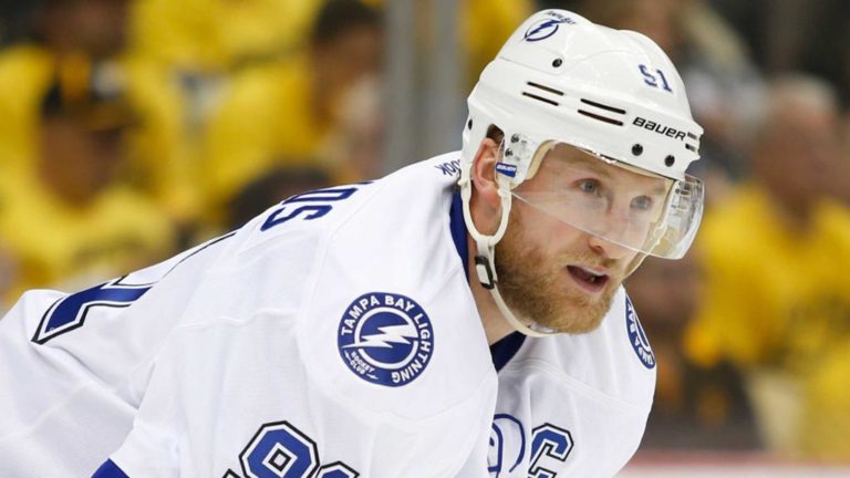 Steven Stamkos | Age, Career, Tampa Bay Lightning, 2006 OHL Draft, IIHF ...