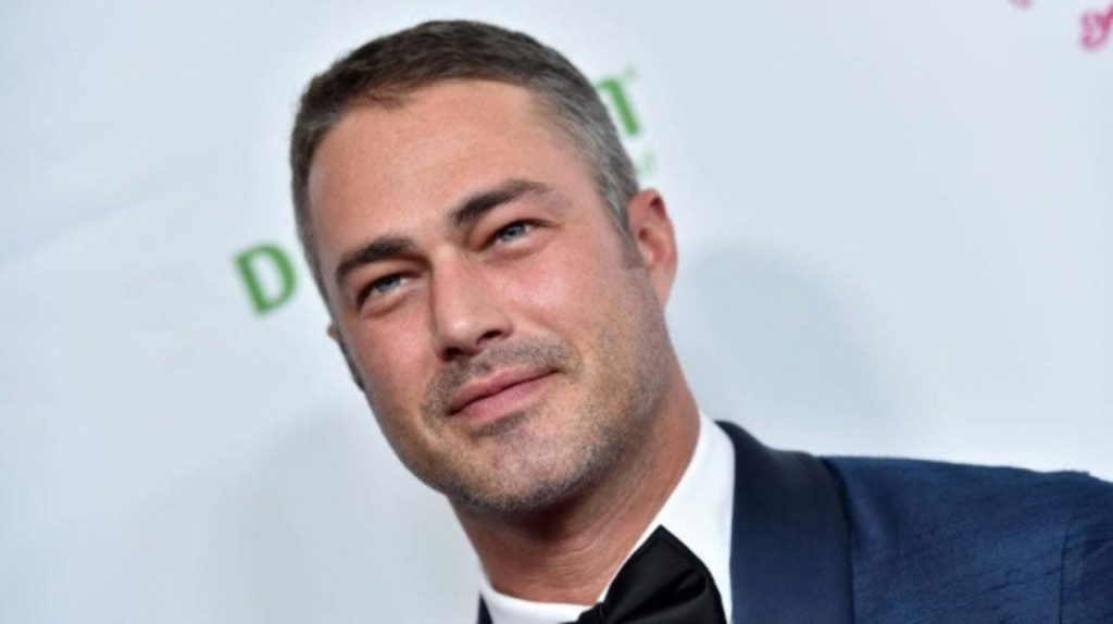 Taylor Kinney | Age, Career, Net Worth, Dating, Break Up, Education ...