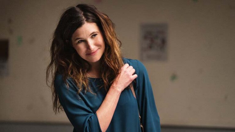 Kathryn Hahn Biography | Movies, TV Shows, Net Worth 2020, Husband, Kids