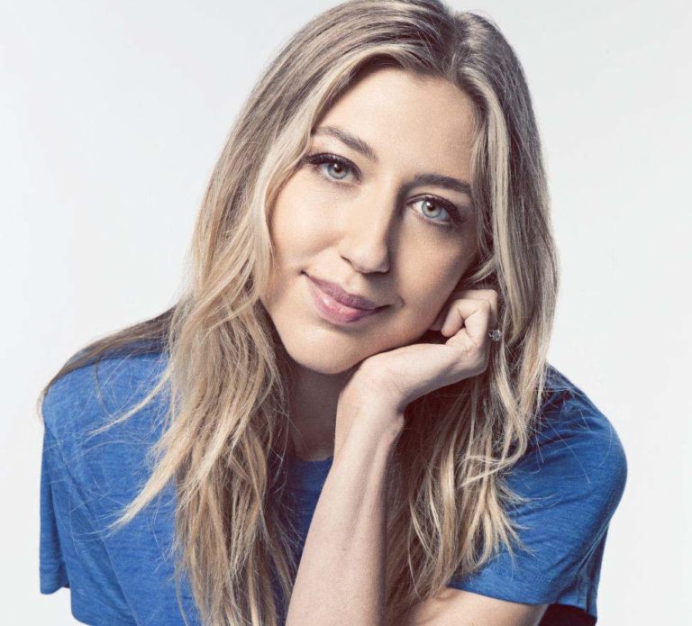Heidi Gardner Biography - Age, Height, Net Worth, Husband, Kids, Movies