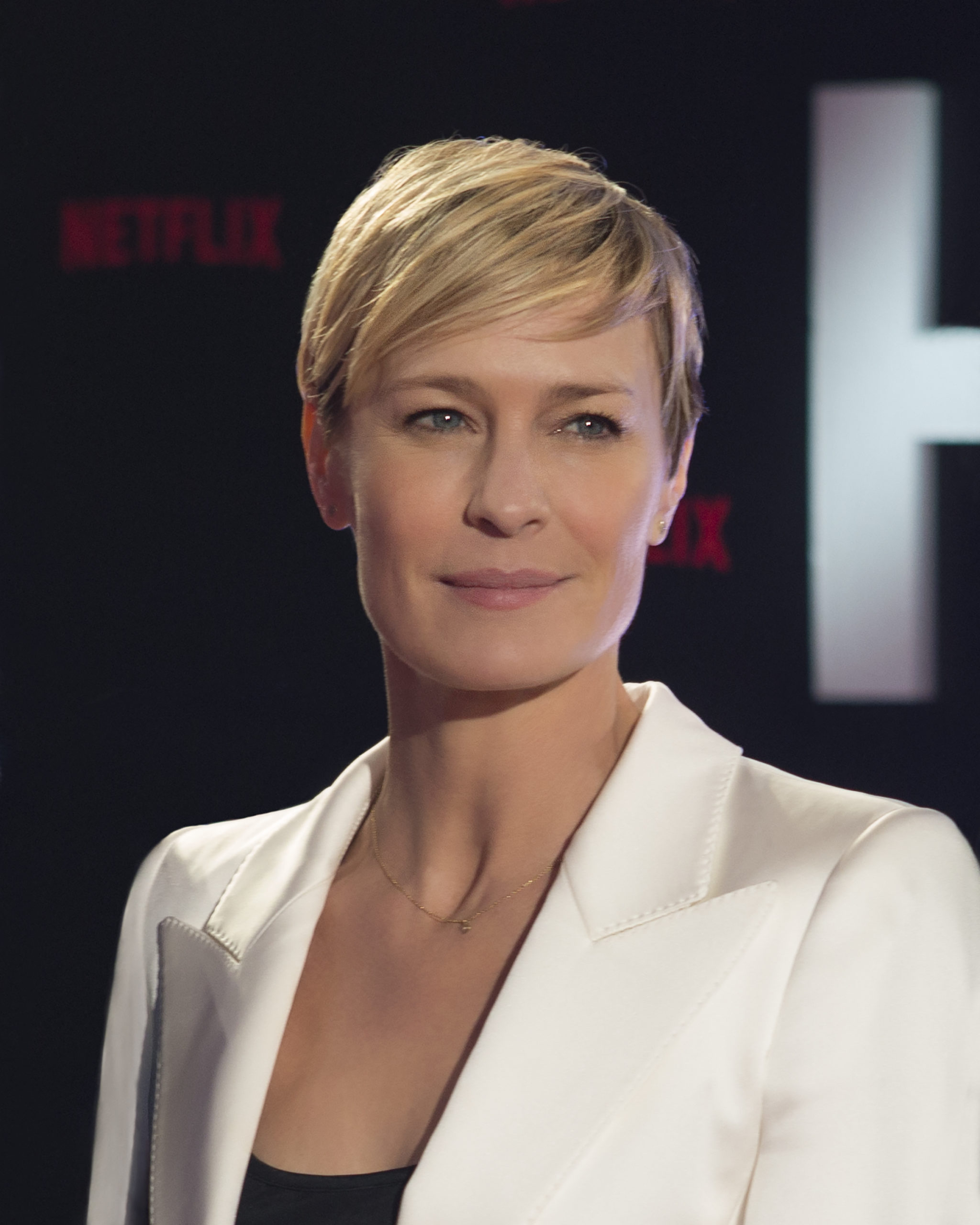 Robin Wright Net Worth - Income and Salary From Her Acting Career